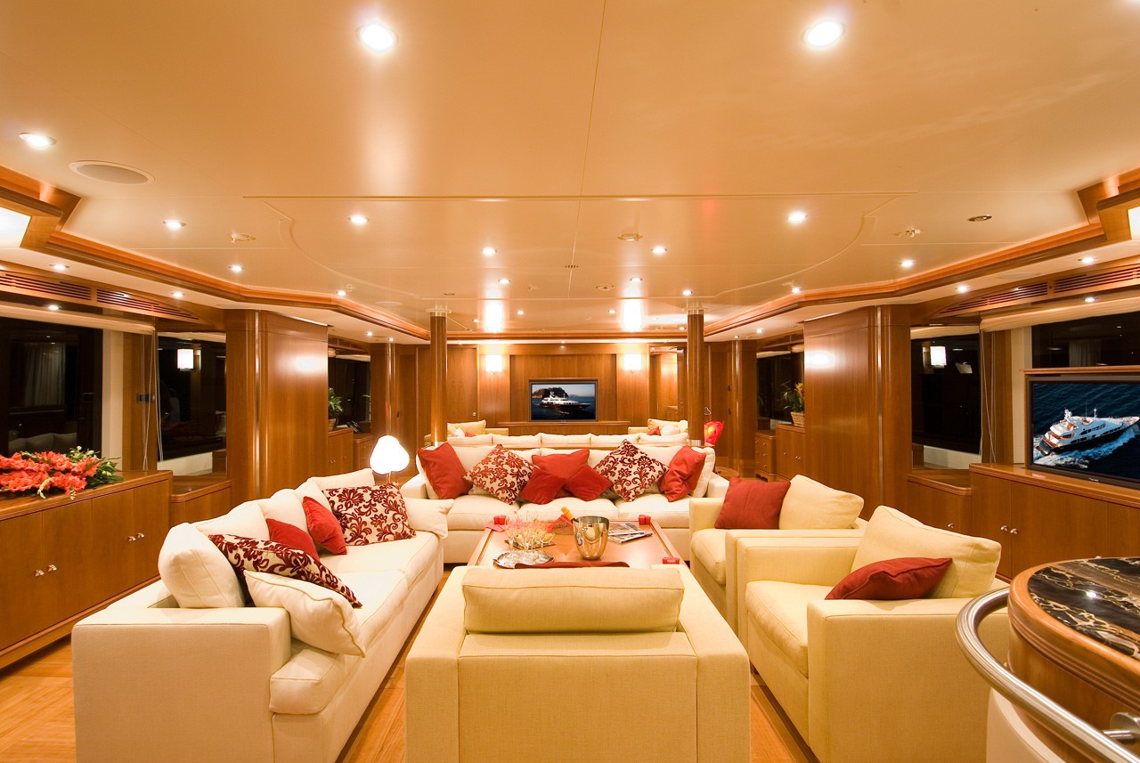 Yacht BLUE VISION, Benetti Yachts | CHARTERWORLD Luxury Superyacht Charters